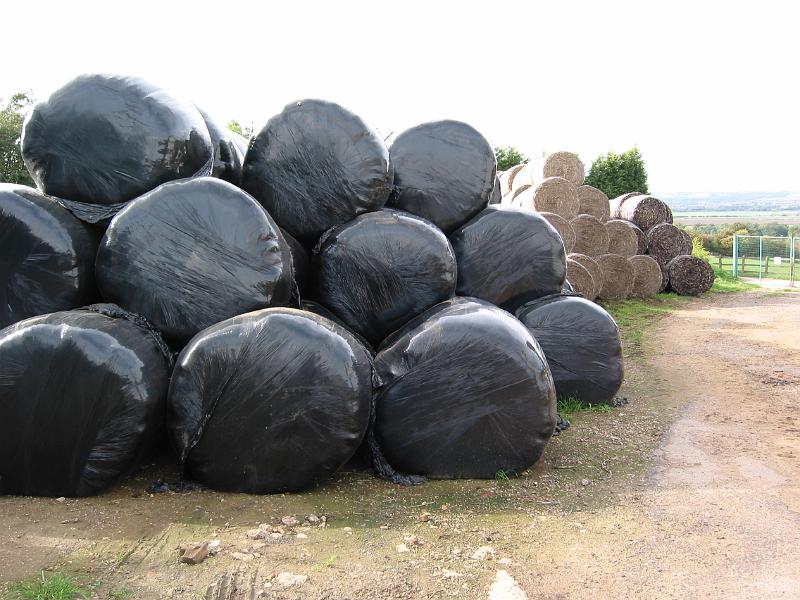 Kings Wood Baled Straw 03